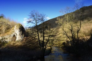 Dovedale Circular Walk - Snap the Peaks